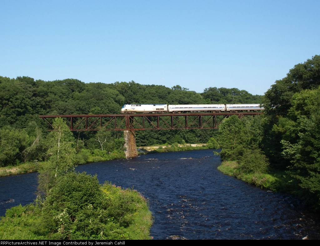 Northbound Vermonter passing Millers Falls